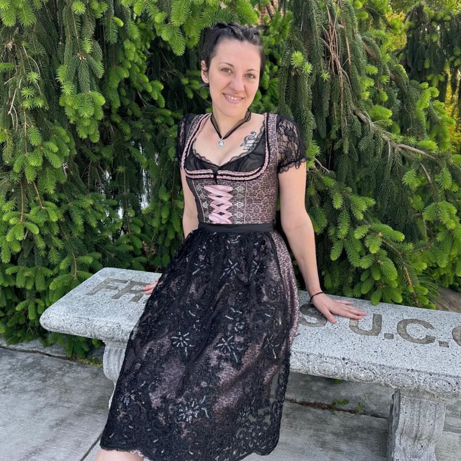 Traditional German Dirndls - Finja Dirndl